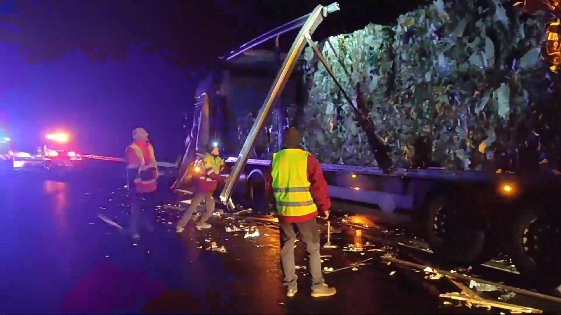 L'A26 fermée plusieurs heures après un accident entre deux poids lourds ...